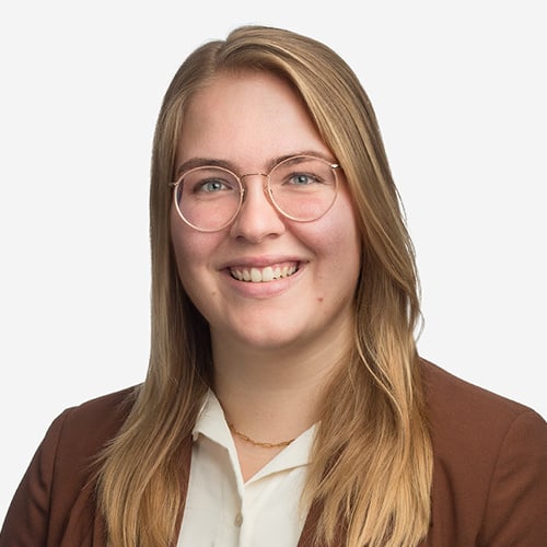 How to Boost IT Adoption Through Peer-to-Peer Training